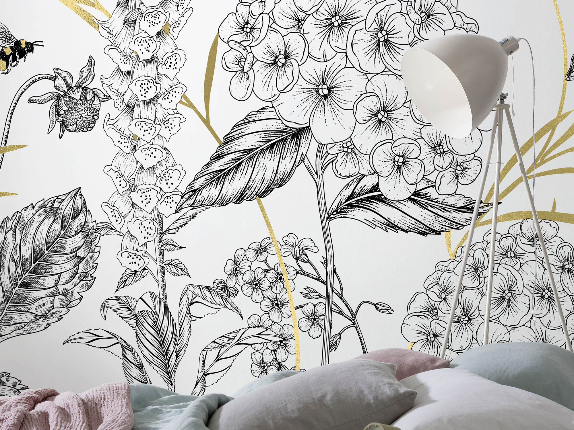Komar Bumble Bee Mural - Direct Paint